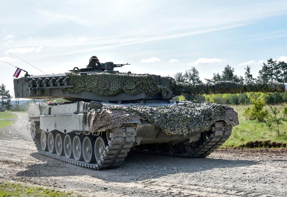 Leopard 2 Main Battle Tank (MBT)